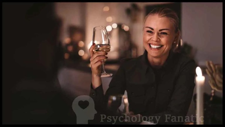 Interpersonal Communication: Key Elements Explained - Psychology Fanatic