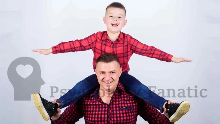 Associative Learning: Connecting Stimuli and Events - Psychology Fanatic